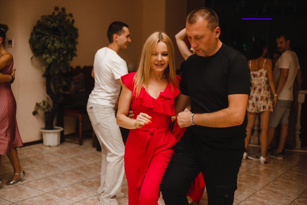 Consejos para Aprender a Bailar si eres Principiante » PiesLatinos